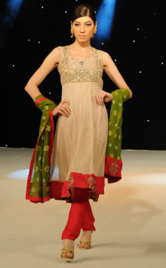 Paris Fashion Garments Exeibation World Wide 2013 ~ Fashion Point