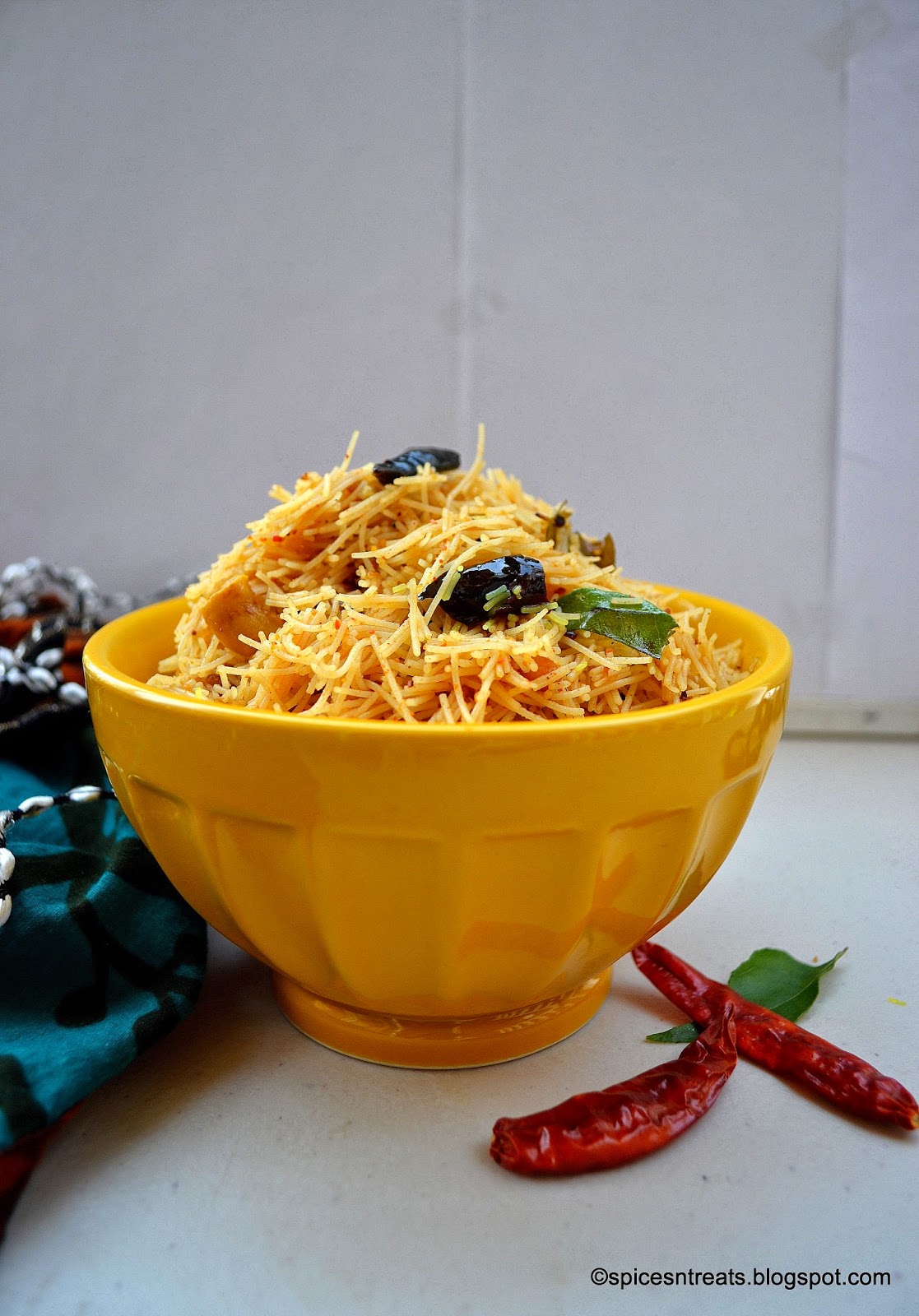 Spices and Treats: Pulikaichal | puliyogare mix | Puli Sevai and Lemon ...