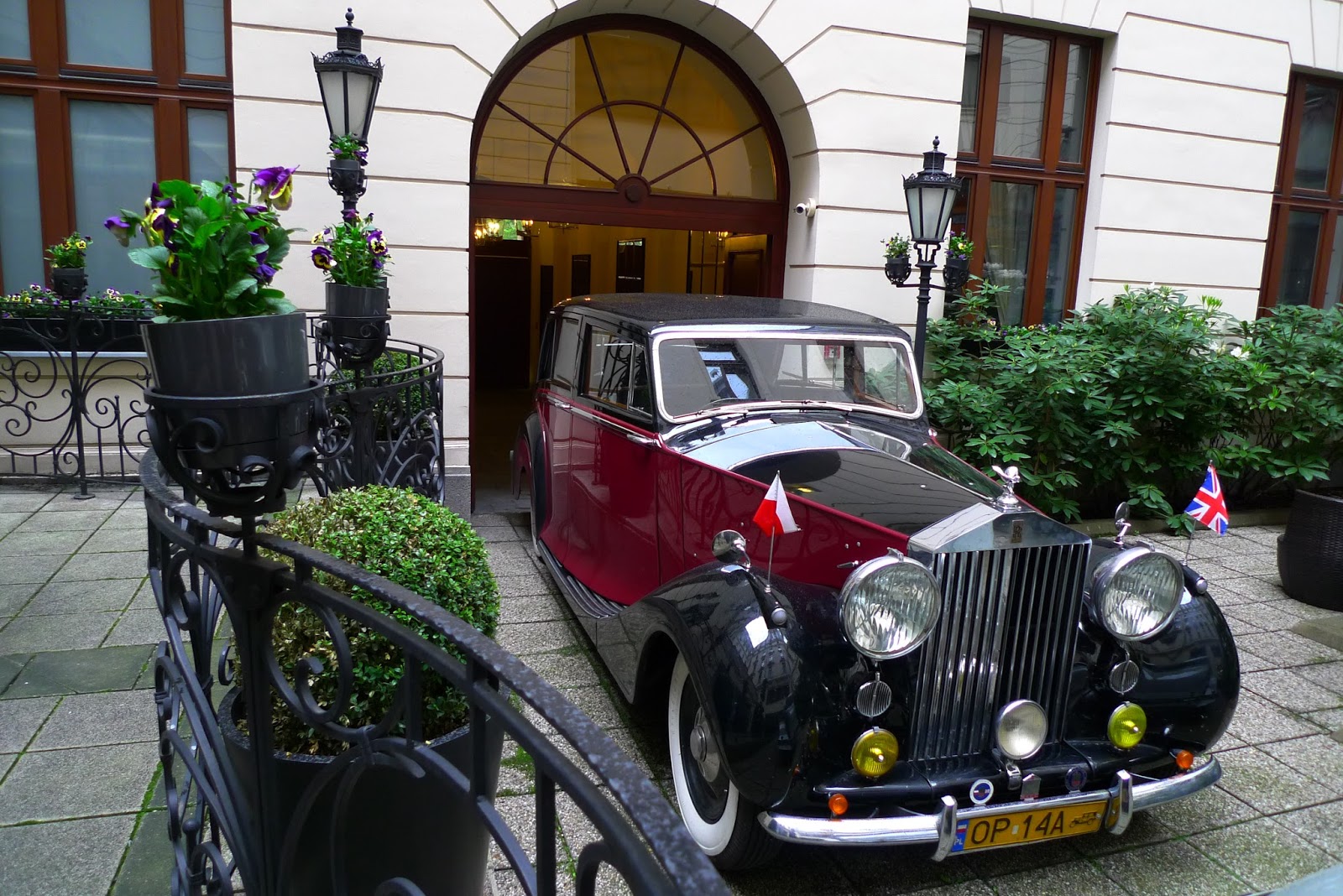 Casual Car Club (CCC) with the Rolls-Royce Enthusiasts' Club (RREC ...