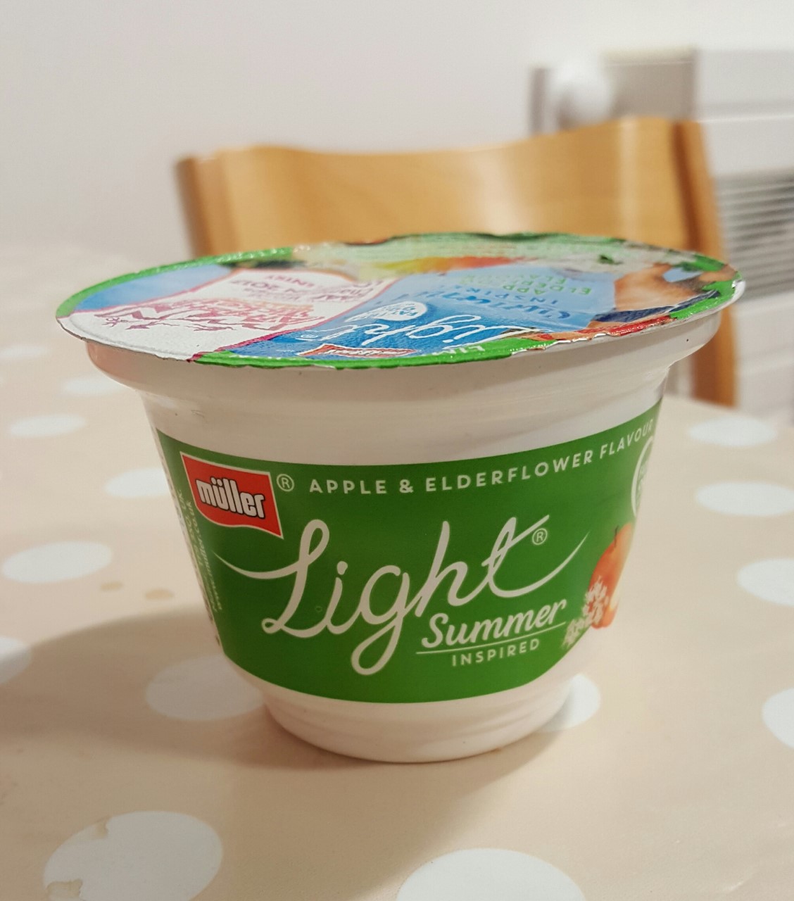 Trust Me Treats: Muller Light Apple & Elderflower Yogurt review