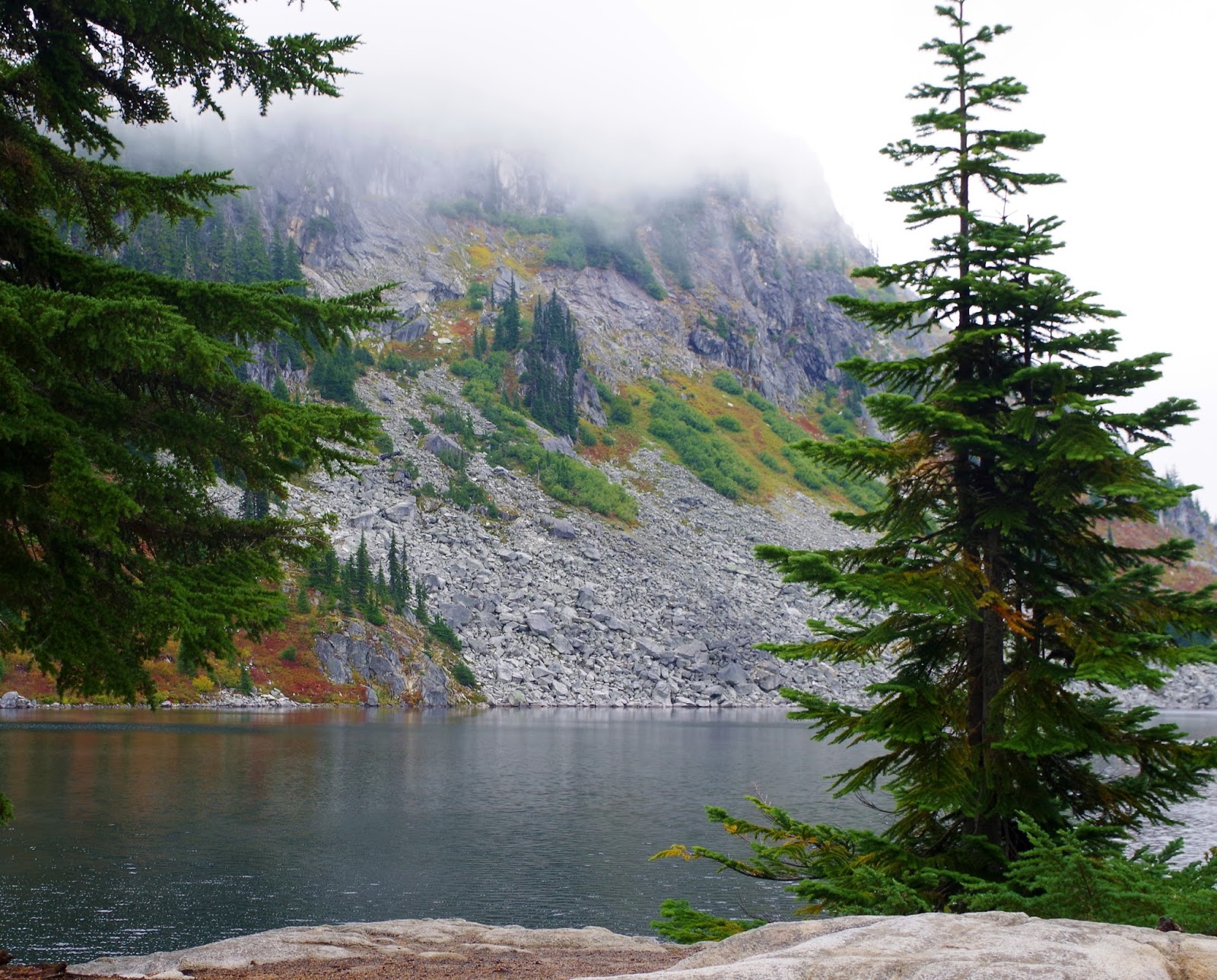 Pacific Northwest Seasons: Lake Valhalla Hike: Late Season Push on the PCT
