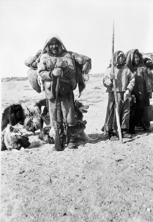 Pueblos en el hielo: CARIBOU INUIT (Kivallirmiut)