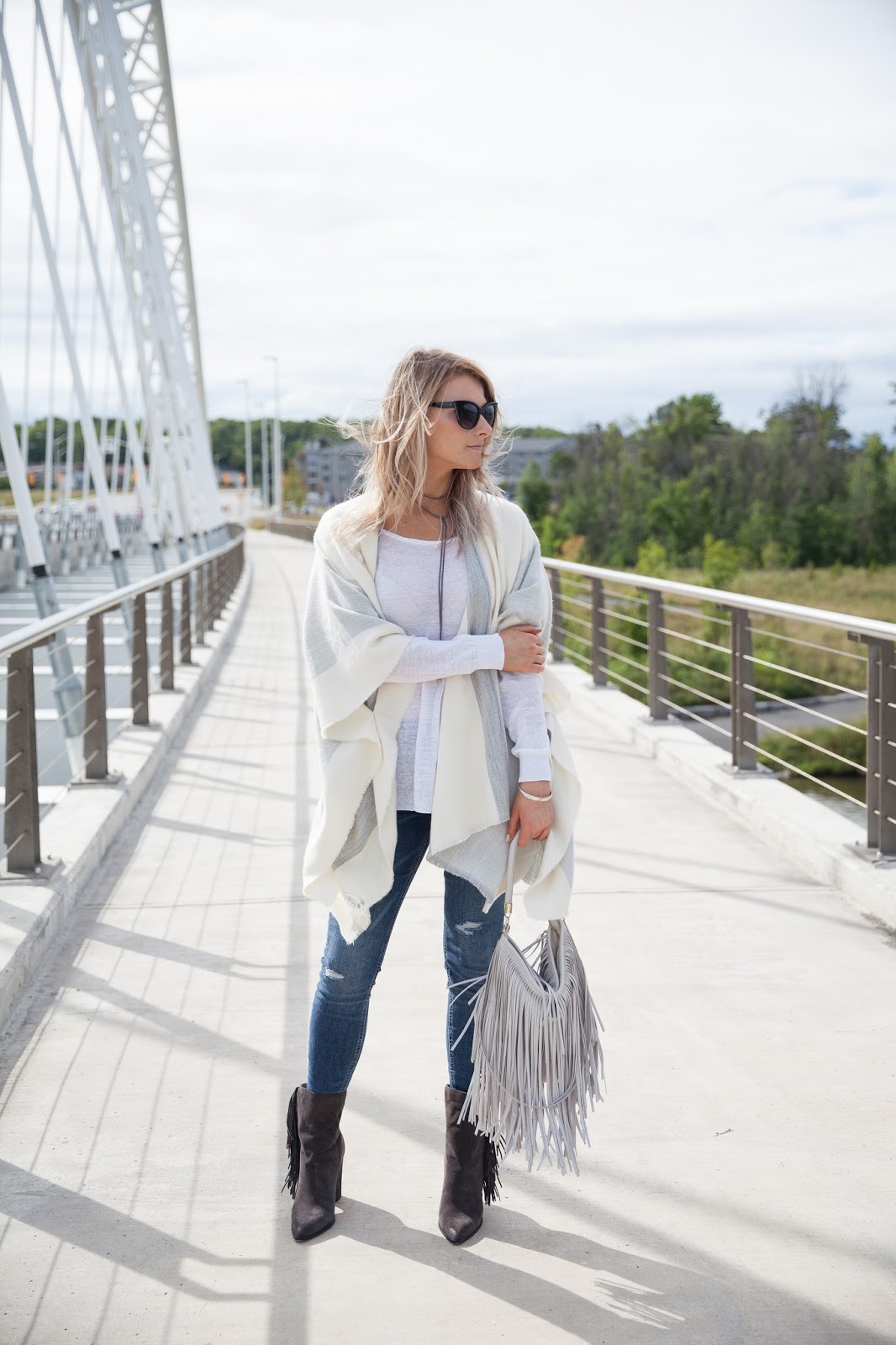 AN EASY PONCHO OUTFIT IDEA | A.Co est. 1984