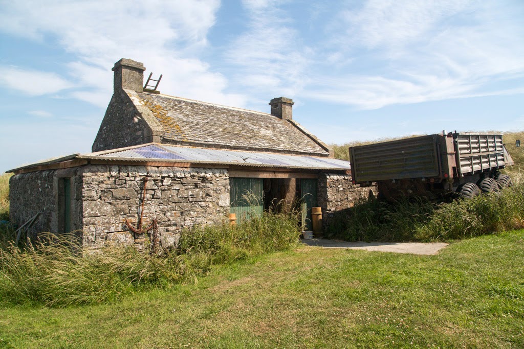 Sea kayaking with seakayakphoto.com: Murder at Little Ross Lighthouse.