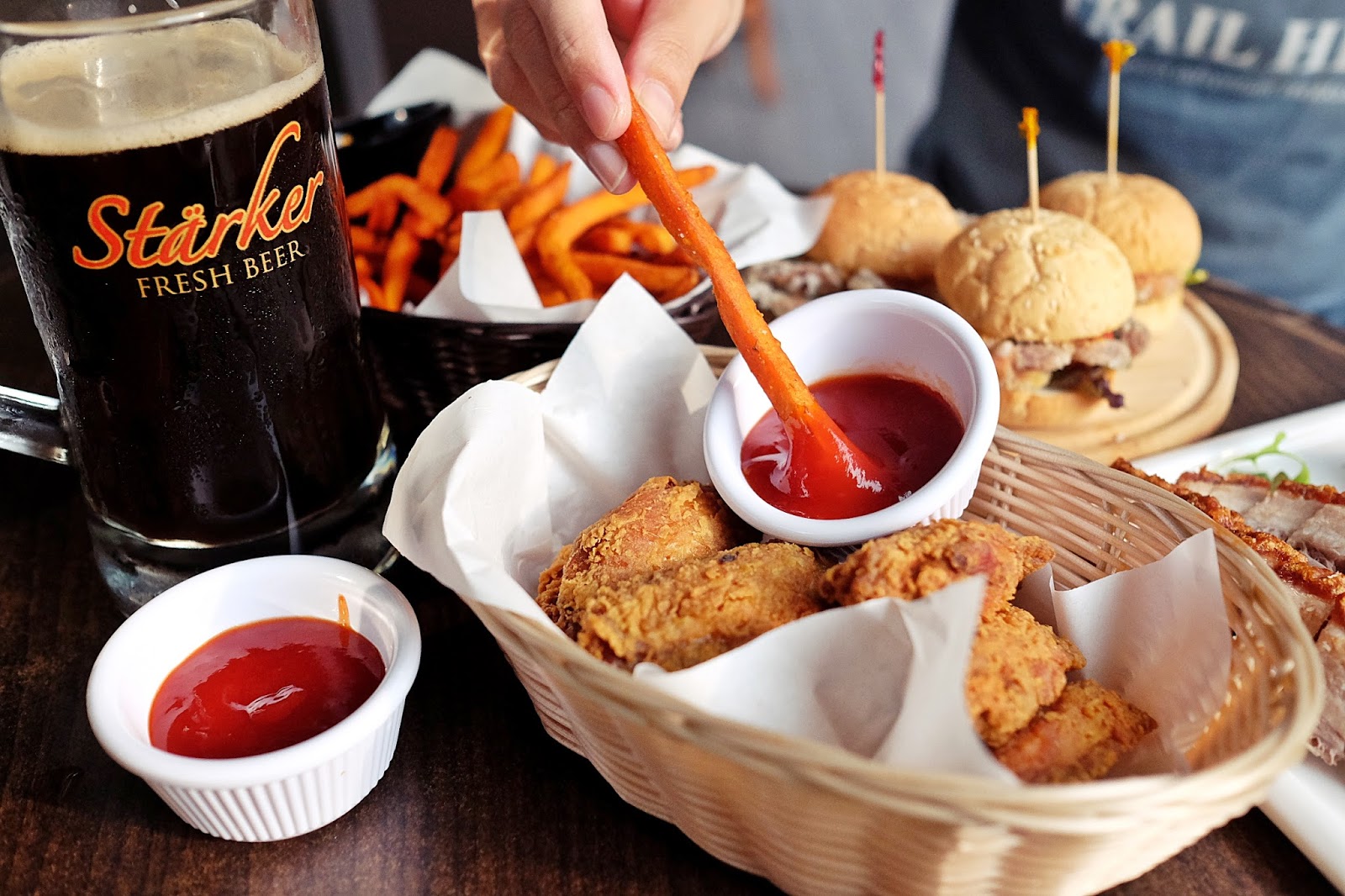 Starker Fresh Beer @ Zhongshan Park: | Fundamentally-flawed | Singapore ...