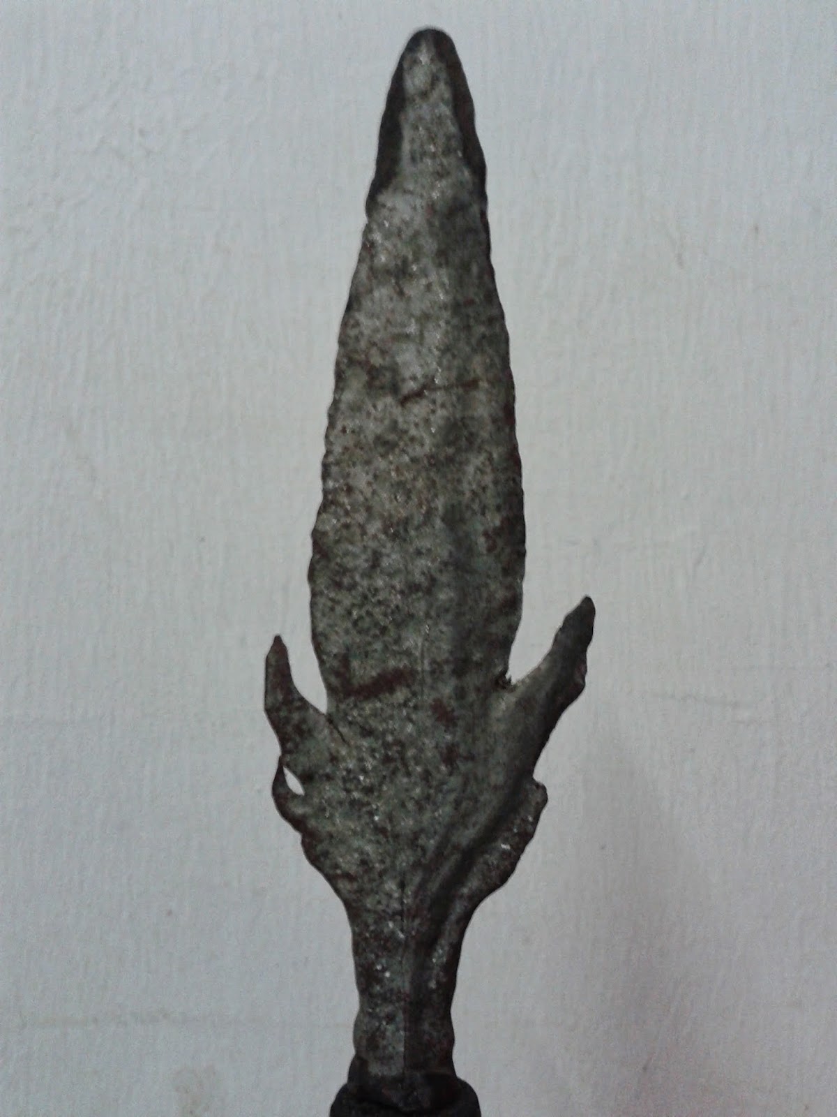 Badai Mencak Kelambit Biru: Lembing bilah Unik , telah dirujuk dgn ...