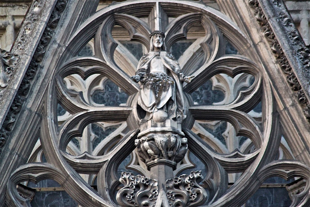 Quirky World: May 2012