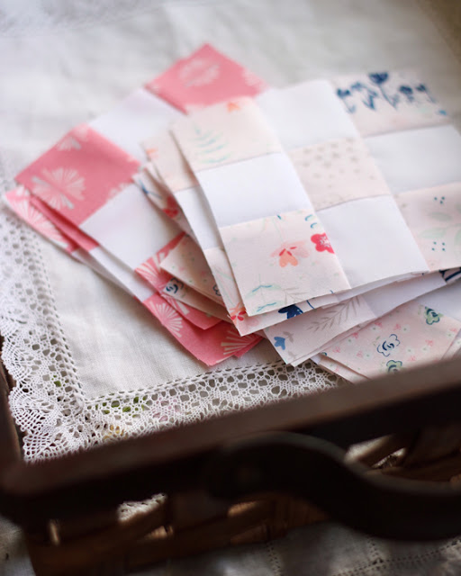 SewPsyched!: Paperie Giveaway!!! And a Pillow of Lerve!