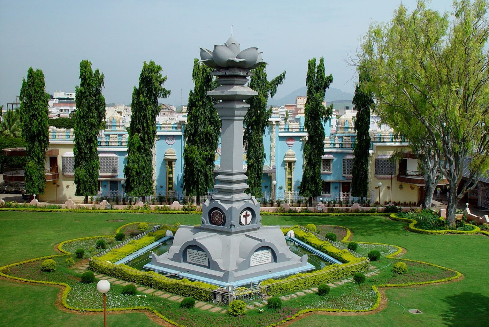 Sathya Sai with Students: When the construction of the Sarva Dharma ...