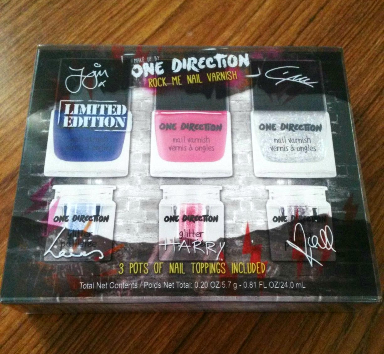 Smith and Blessings: New Makeup Kits by ONE DIRECTION Kits! & a ...
