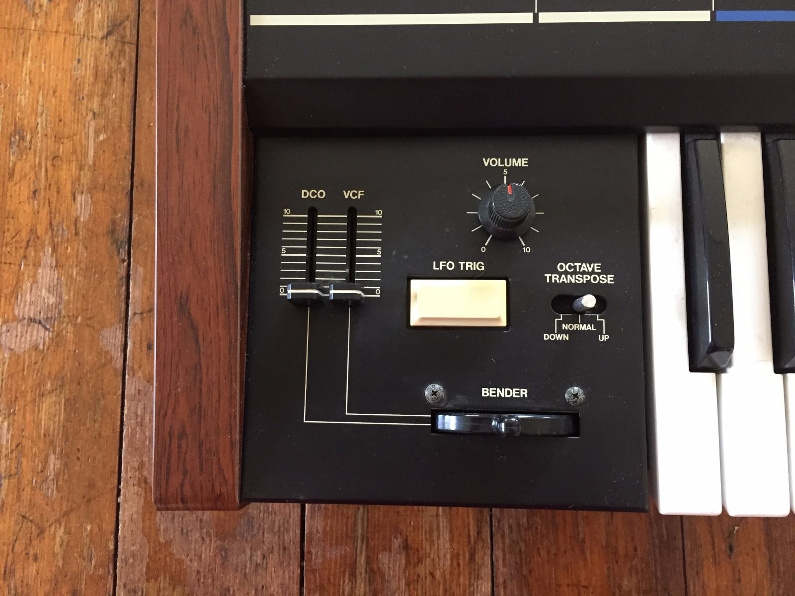 MATRIXSYNTH: ROLAND Juno 6 Synthesizer SN 204919