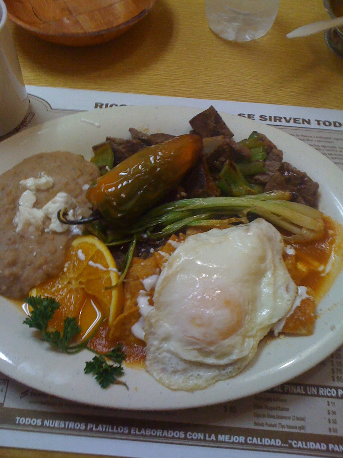 Comiendo en Tijuana: "EL PANKEKI"