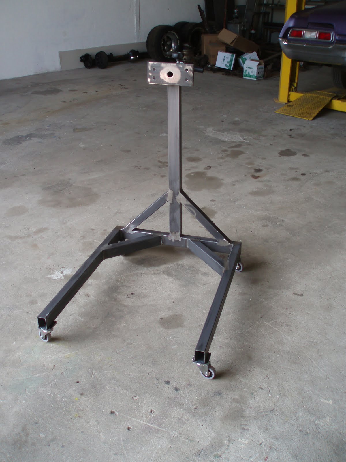 WISE GUYS C.C.: Engine stand home made