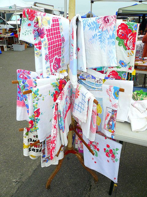 Displaying Linens, Hankies and Tea Towels - Booth Crush