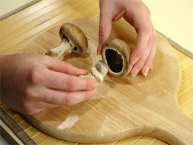 Si te pastrojme kerpudhat champignon. - Recete gatimi