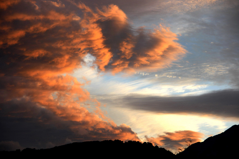 Belén Menéndez Solar: IDENTIFICACION DE NUBES: 02 Estratocúmulos
