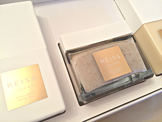 The £10 Reiss Steal: Reiss Bath || Set | A Teaspoon of Emily