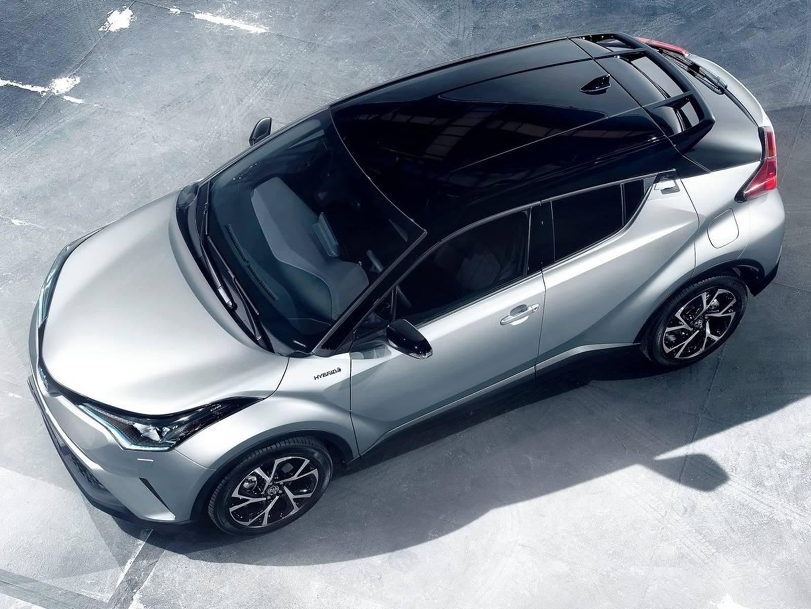 Toyota C-HR: fotos e detalhes do novo SUV compacto