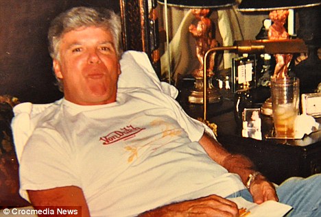 Farrah Fawcett by Kiko Chehin: Greg Lott fighting for Farrah Fawcett