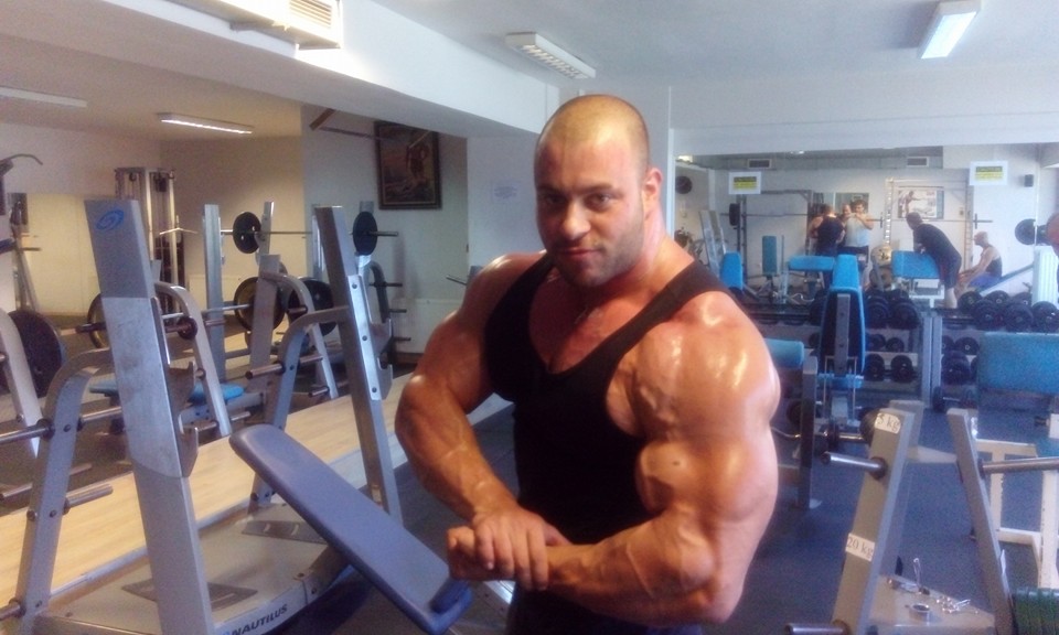 Muscle Lover: Greek massive junior bodybuilder Nikos Mousounidis (2)