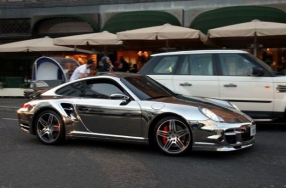 Meditação do Dia: Incríveis carros cromados que brilham como espelho