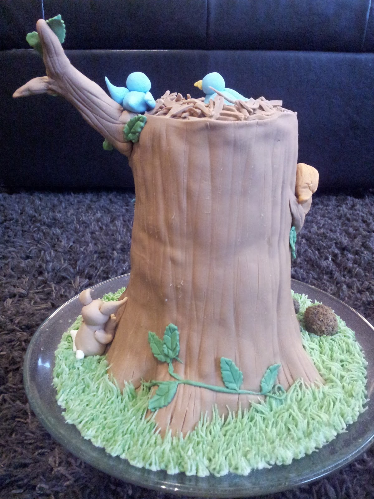 Kiddles 'N Bits: Tree Stump Cake