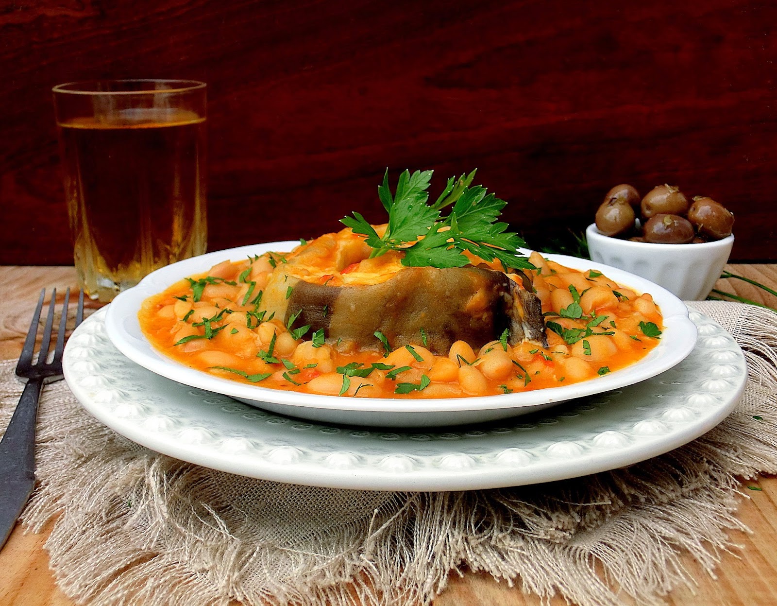 Nárwen's Cuisine - Sabores do Mundo : Safio Estufado com Feijão Branco