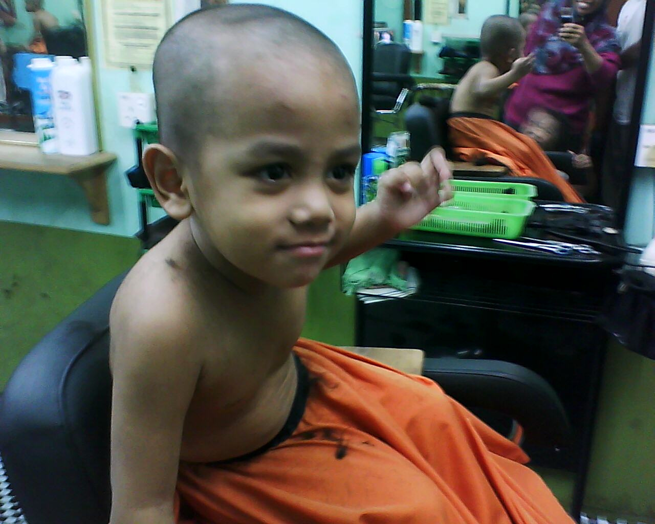 3 Budak Botak 2 Hari Di Hari Raya