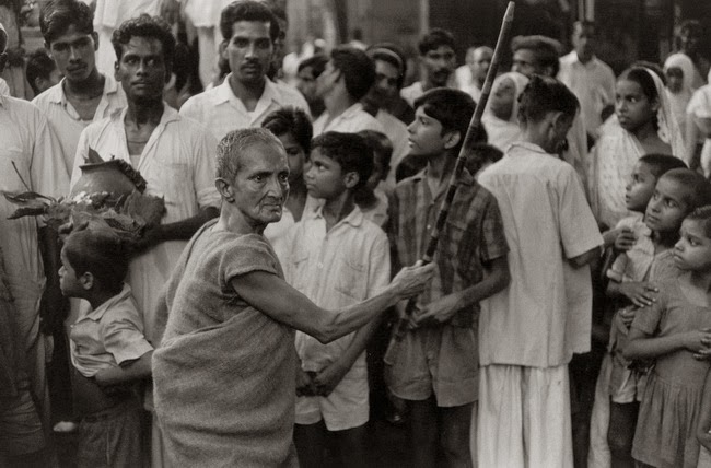 Amazing Black and White Photographs Captured Daily Life of India in the ...