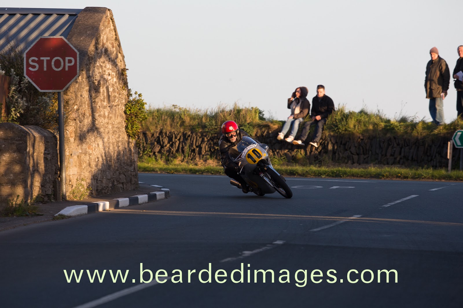 Hedge hopping tour 2013: Faster than you can imagine.