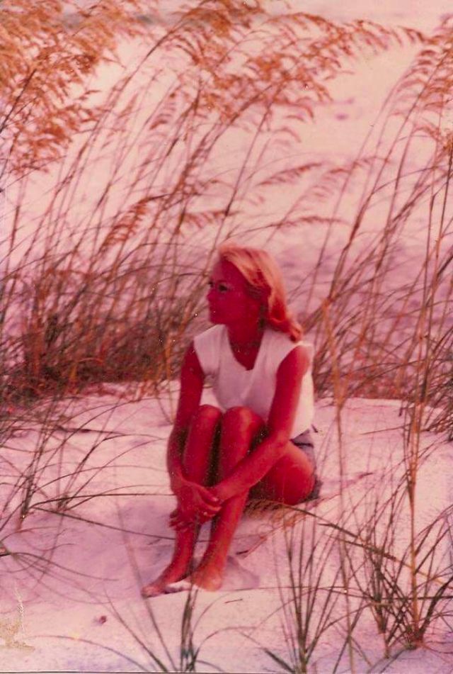 My Mom in the 1980s – These 50 Pictures of '80s Beautiful Mothers ...