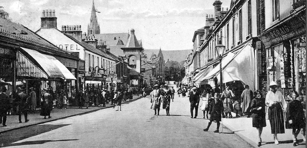 Tour Scotland Photographs: Old Photographs Argyll Street Dunoon Scotland