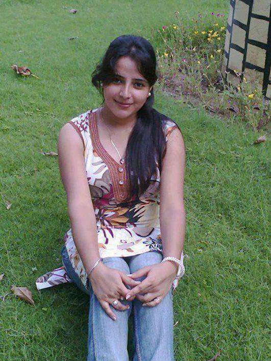 Indian Desi Hot Sexy Girls Indian College Girls Pic 4