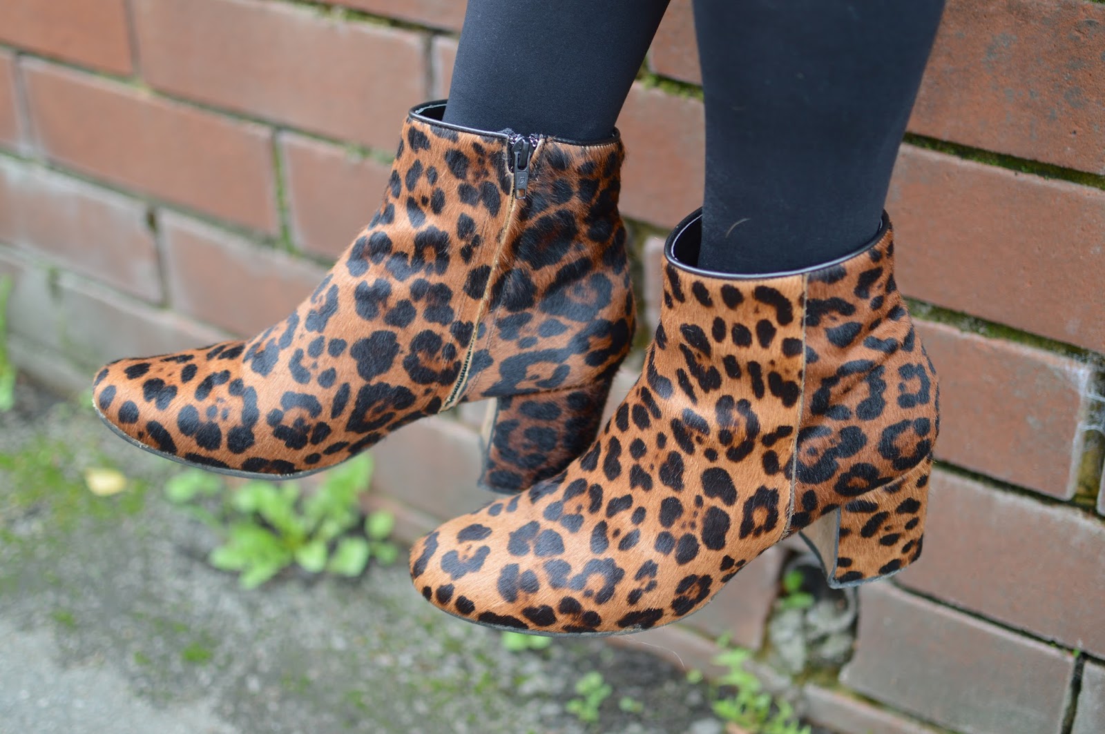 Two Shoes, One Pair: October 2014