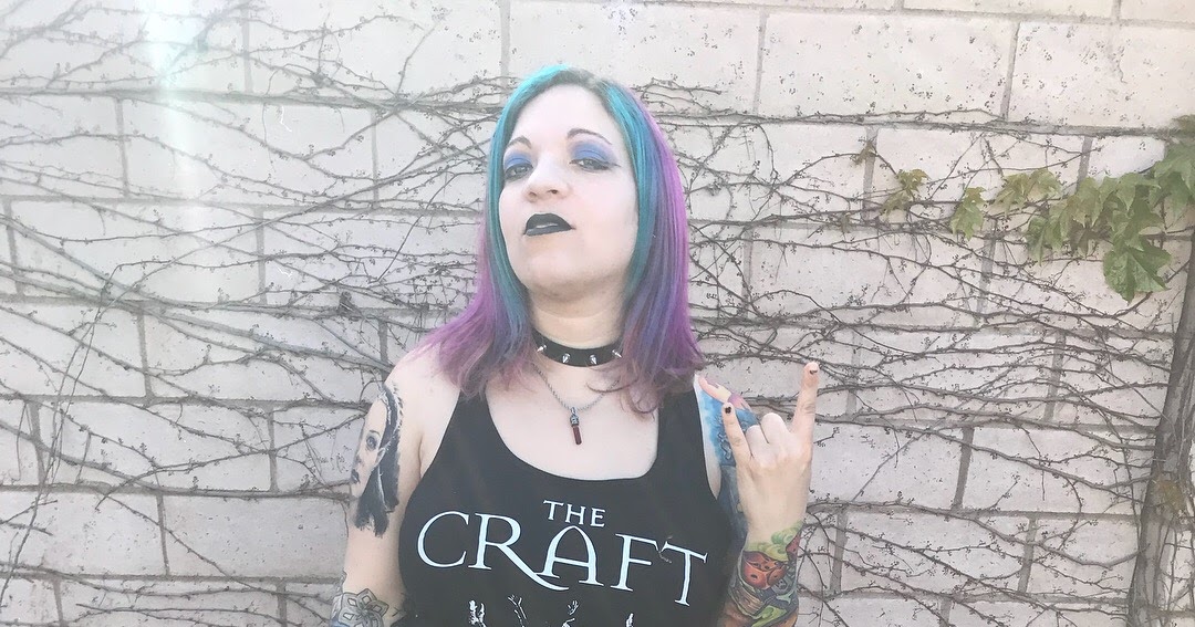 Eternal Wynter: Goth outfit inspiration: Nancy in The Craft