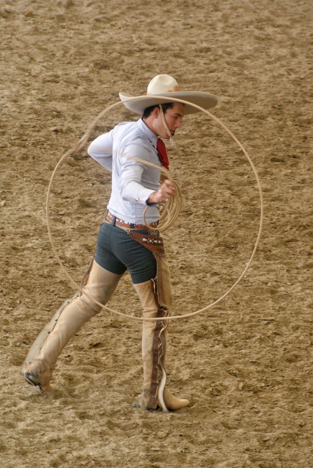 "¡Qué boquita!" No seas pelangoche.: Me vale tres kilos de reata