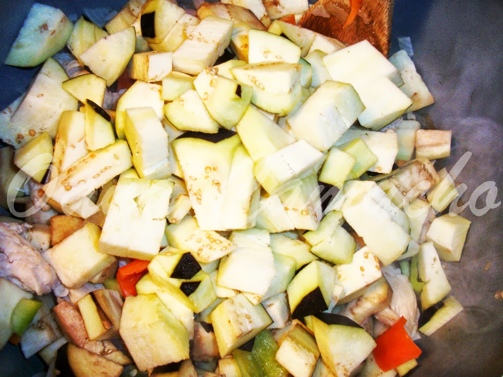 Cooking with love ! : Tocanita de pui cu vinete ( Chicken and eggplant ...