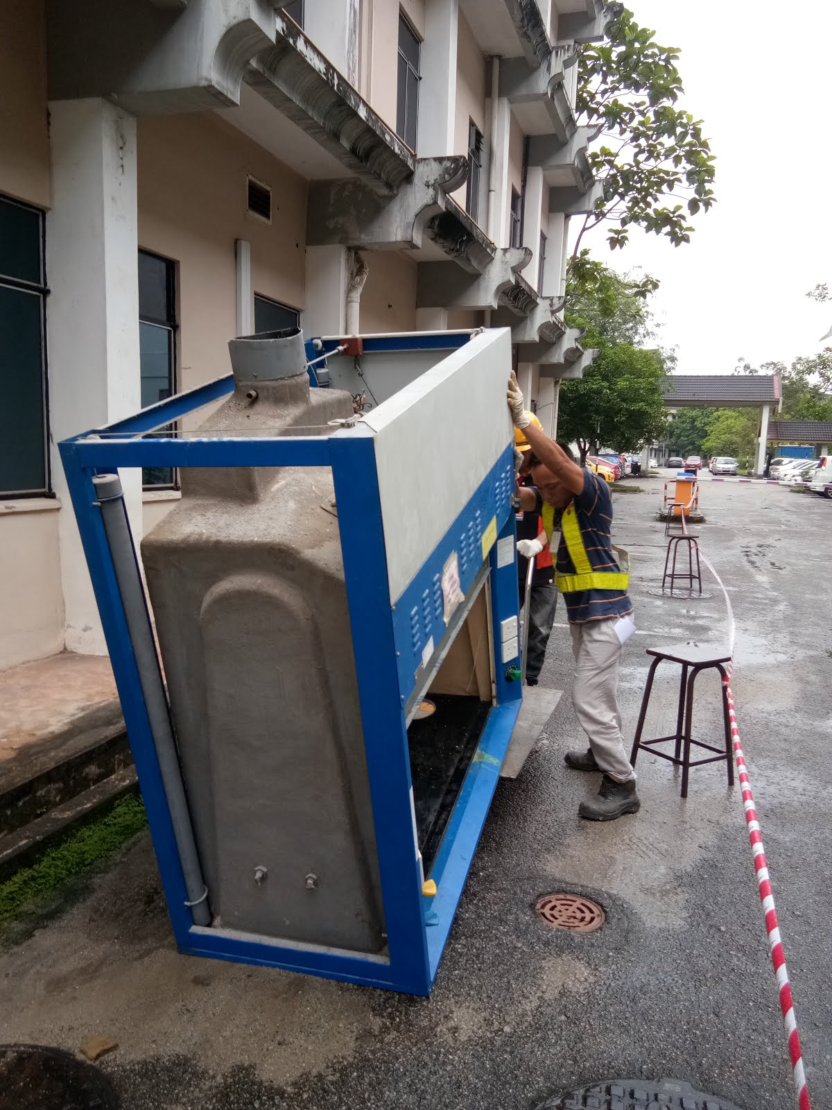 Baguih Noh: Penyelenggaraan Kebuk Wasap (Fume hood)