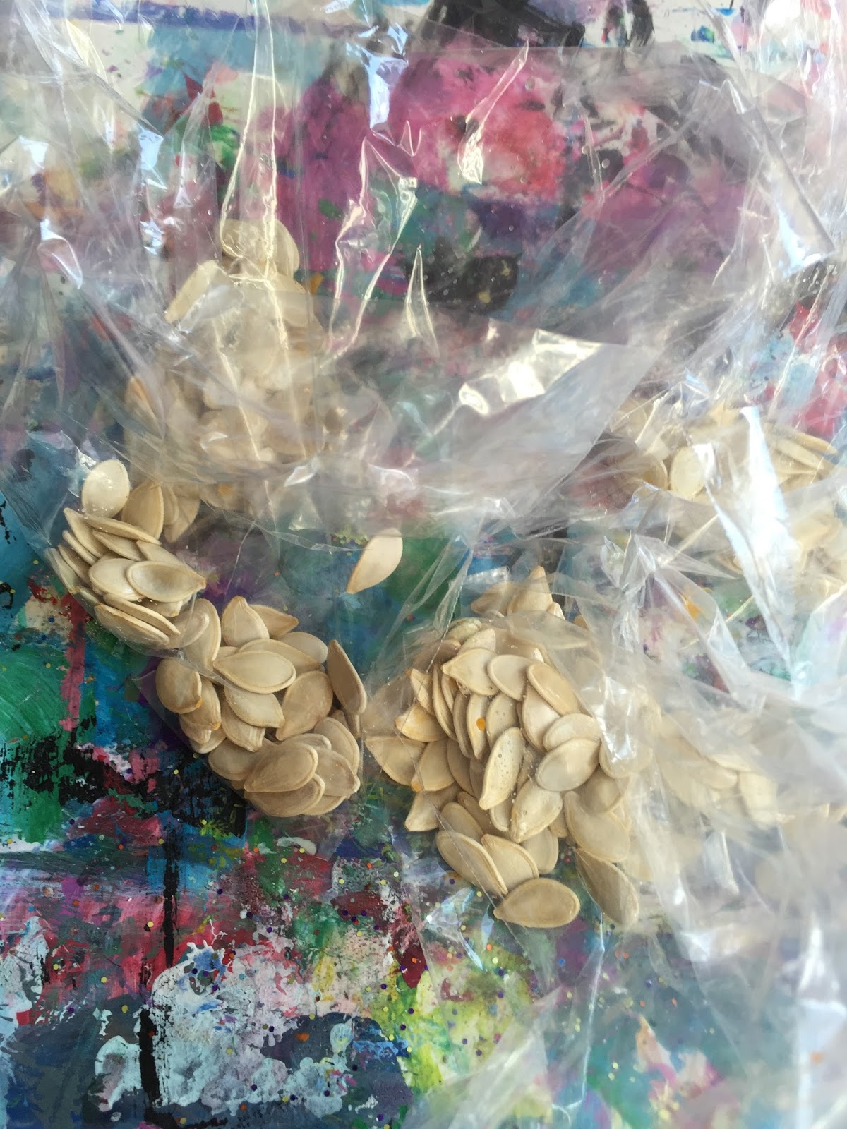 Mini Monets and Mommies: How-To Color Pumpkin Seeds