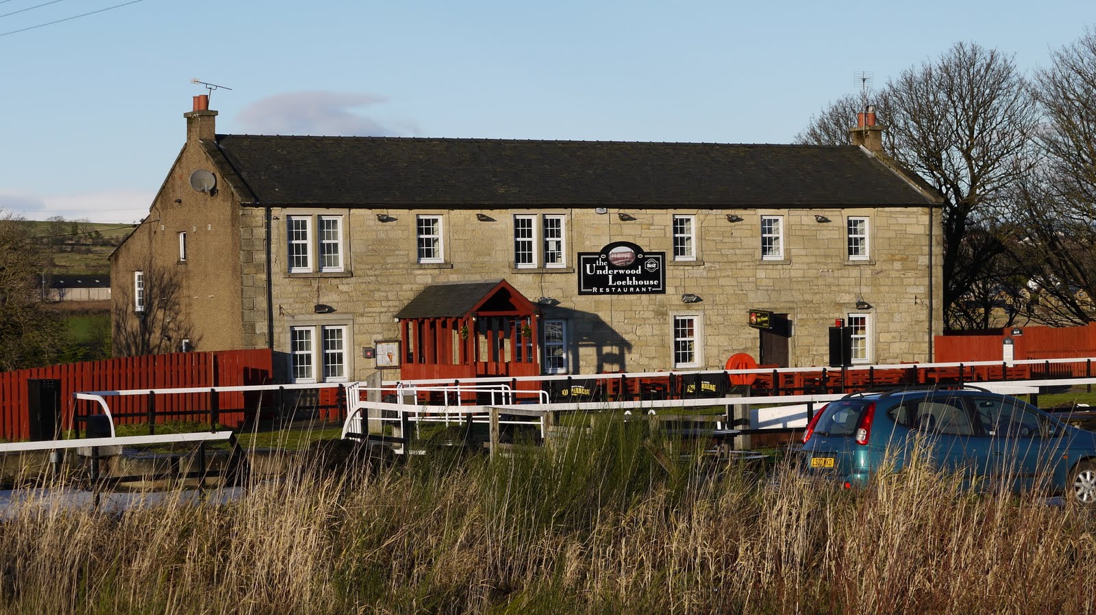 Walking and Crawling: Castlecary to Falkirk: 17th December 2011