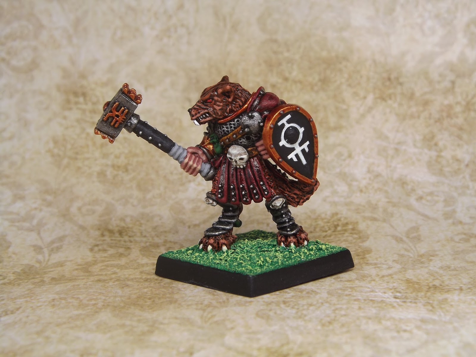 The Incursions of Chaos: Chaos Khorne Beastman with Hammer