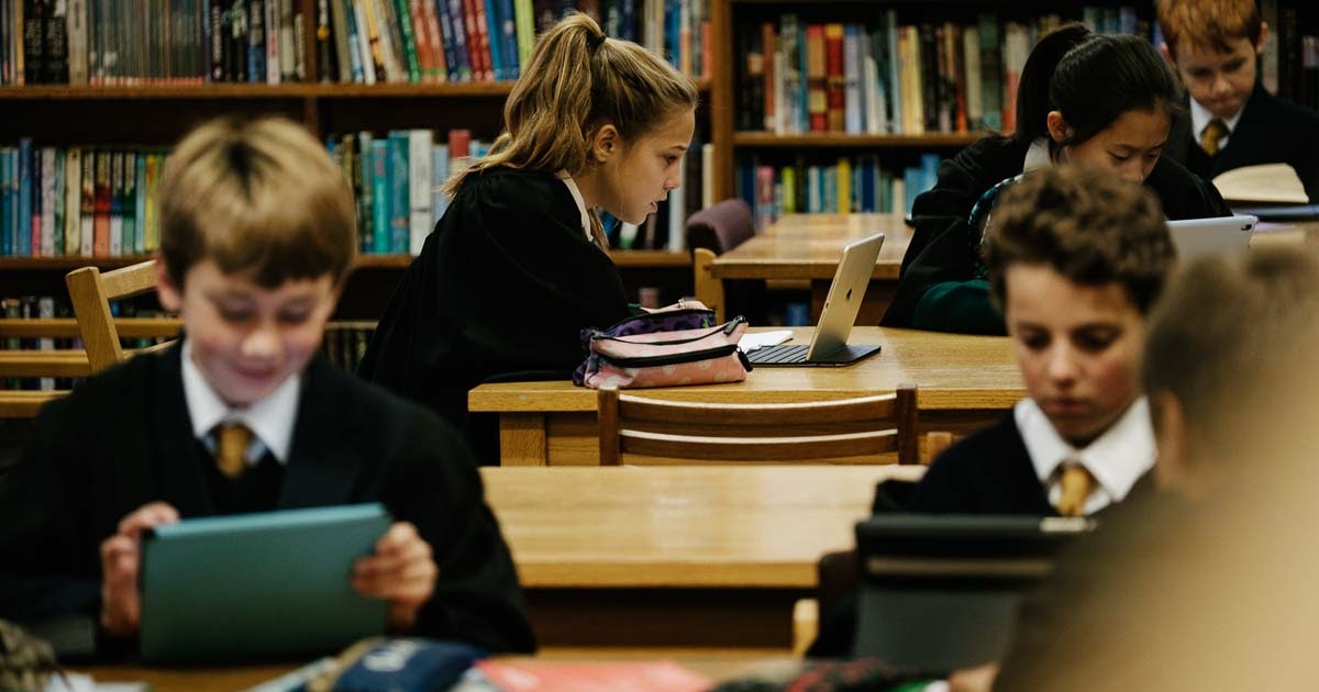 SCC ENGLISH: Developments in the Library