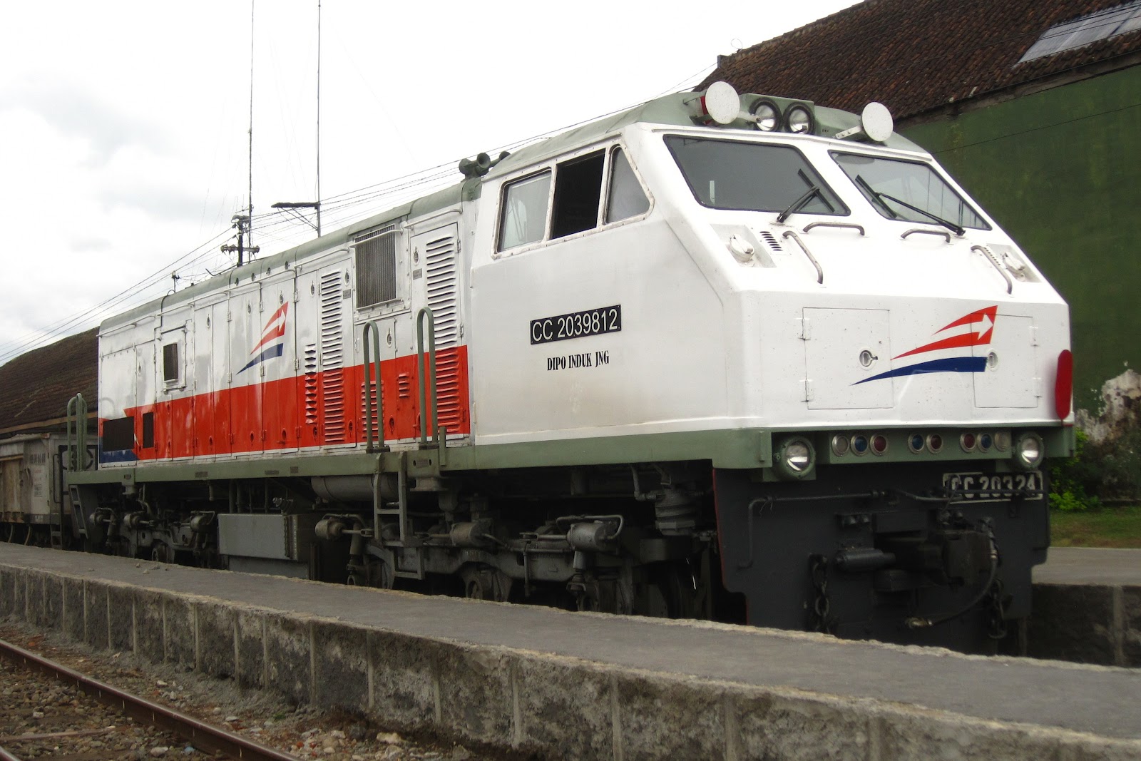 RailfansIna: CC203
