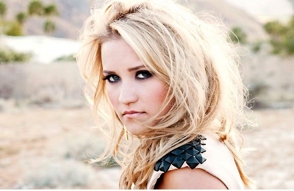 NEO MUSICA: NEO MUSICA: Emily Osment