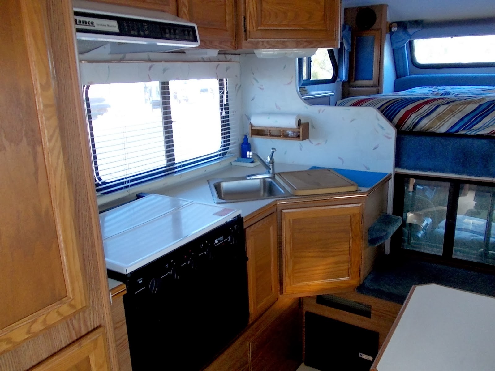 kirby-s-travels-pics-of-truck-camper-interior-because-my-sister-is