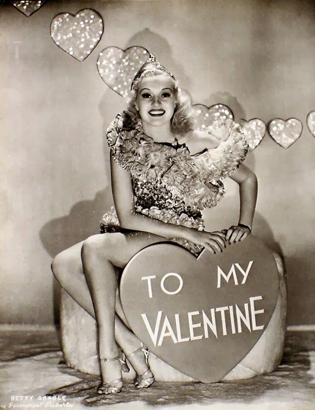 20 Beautiful Pin-Up Photos of Hollywood Starlets From Hollywood's ...