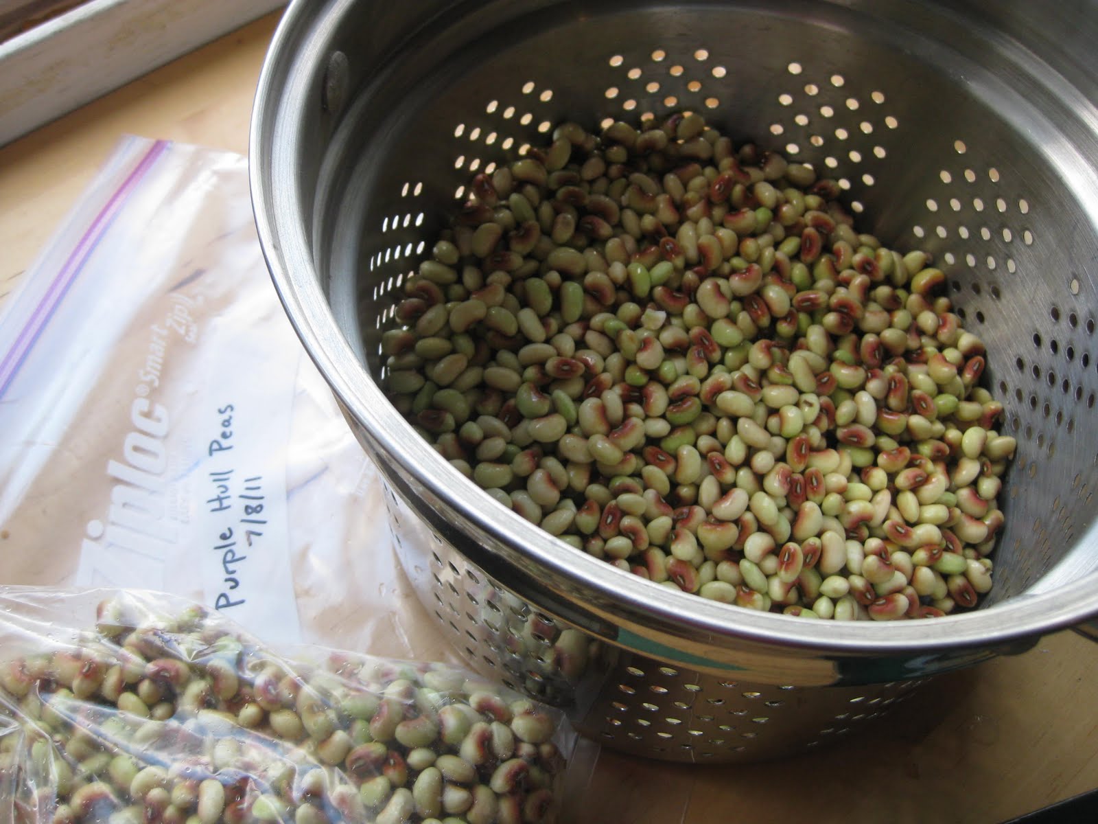 Food Snobbery is my Hobbery: Freezing Peaz