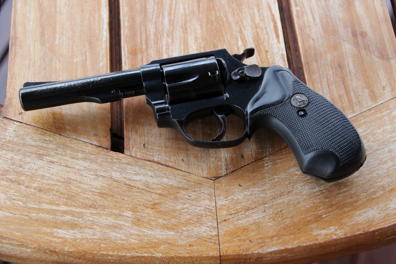 kittens and pitbulls: Costa Rican Gun Makeover - Before & After