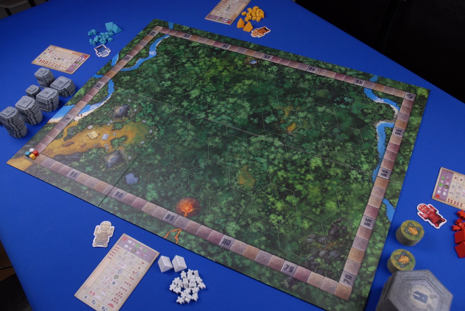 Review: Tikal: Super Meeple Edition