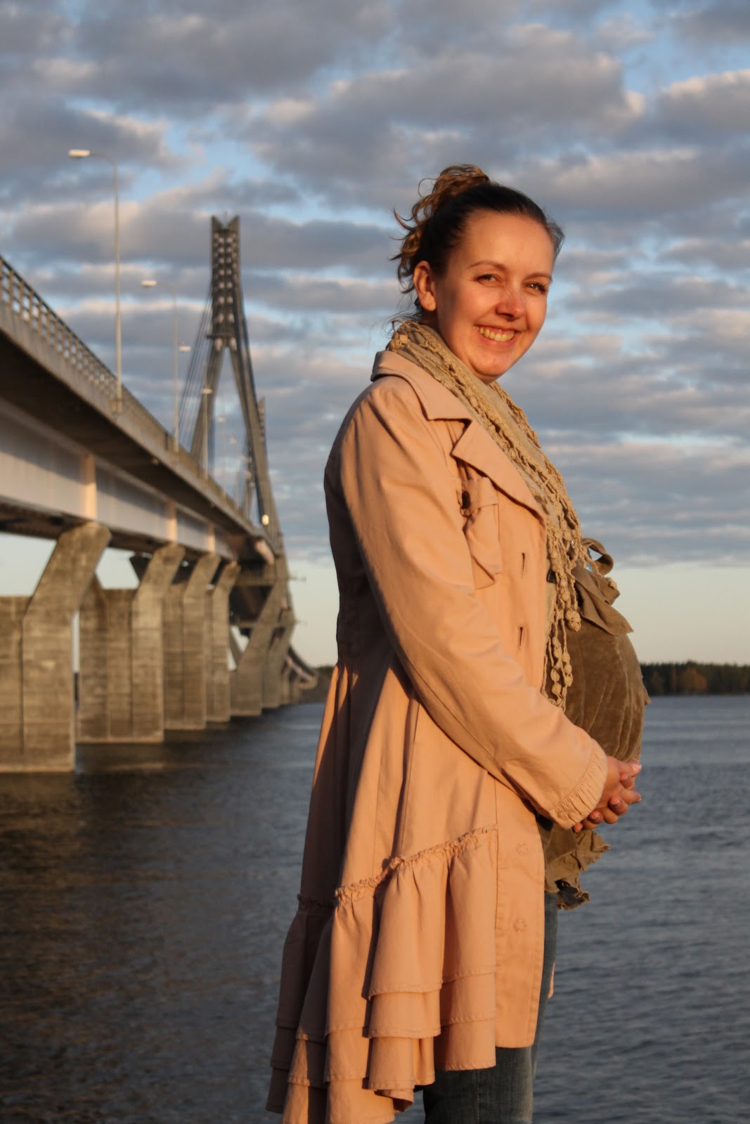 Petras Snicksnackiga blogg: Dagens nagel, läsa tidningen, outfit ...